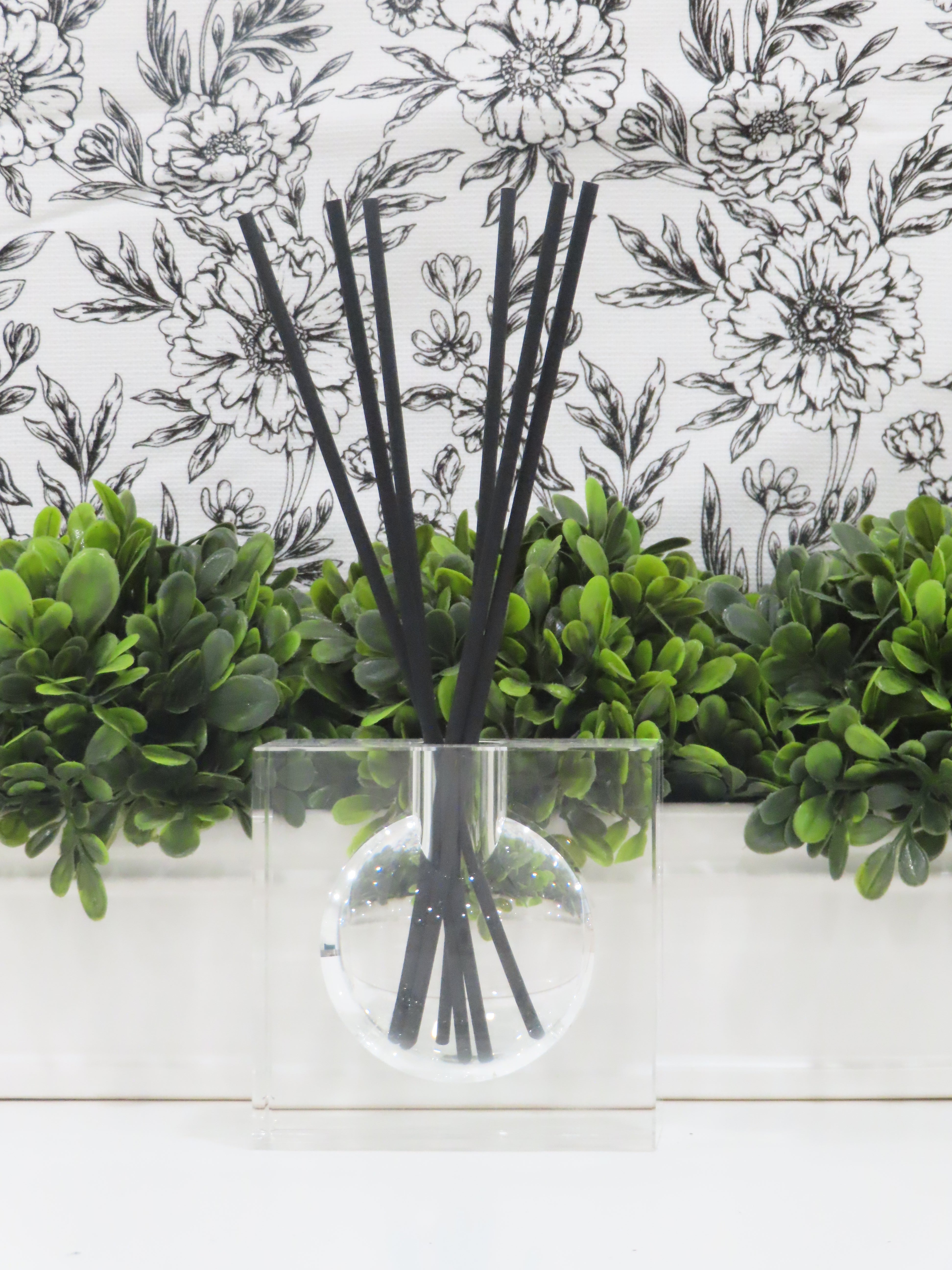Crystal Diffuser with Black Reeds – Vivience